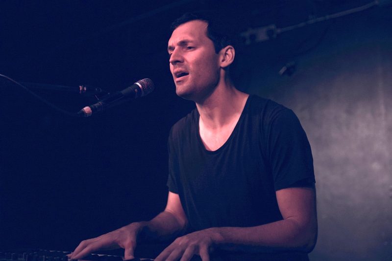 Lorne: „Bread Alone“ geht mitten ins Herz - Music Allnew