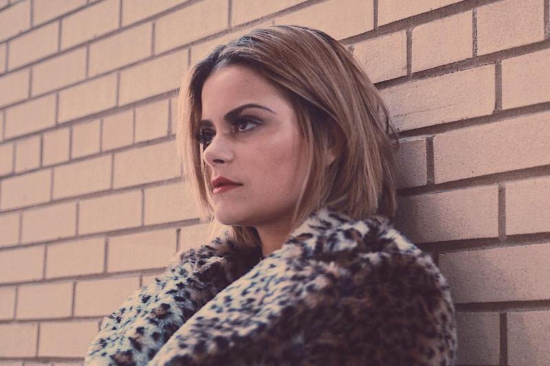 Piper: Wunderschön emotionale Pop-Ballade „Alone“ - Music Allnew