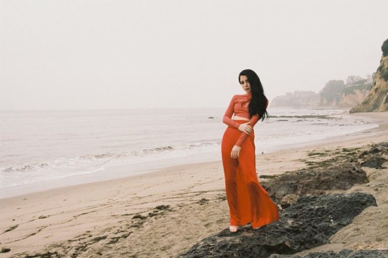 Luna Shadows: „lowercase“ über die Power des Bewusstseins - Music Allnew