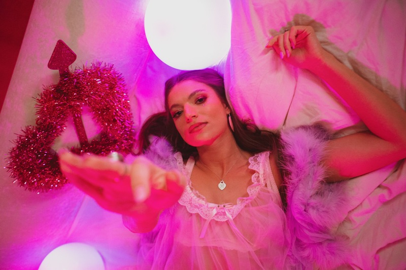 Molly Moore: „Over Getting Over You“ oder: so groovy kann eine ...