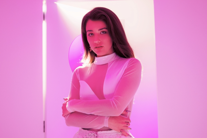 Alaina Castillo: „just a boy“ über die Komplexität der Liebe - Music Allnew