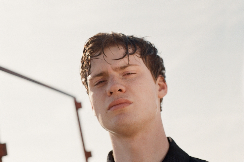 Alex Frew: Debüt „Get Out Alive“ begeistert und macht gespannt auf mehr ...