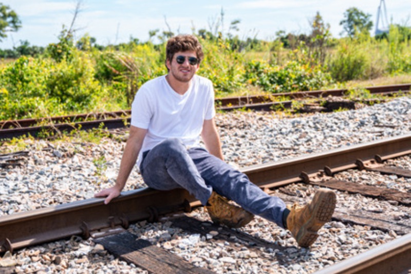 Noah Singer: „Sunrise“ macht seinem „Sonnen“-Titel alle Ehre - Music Allnew