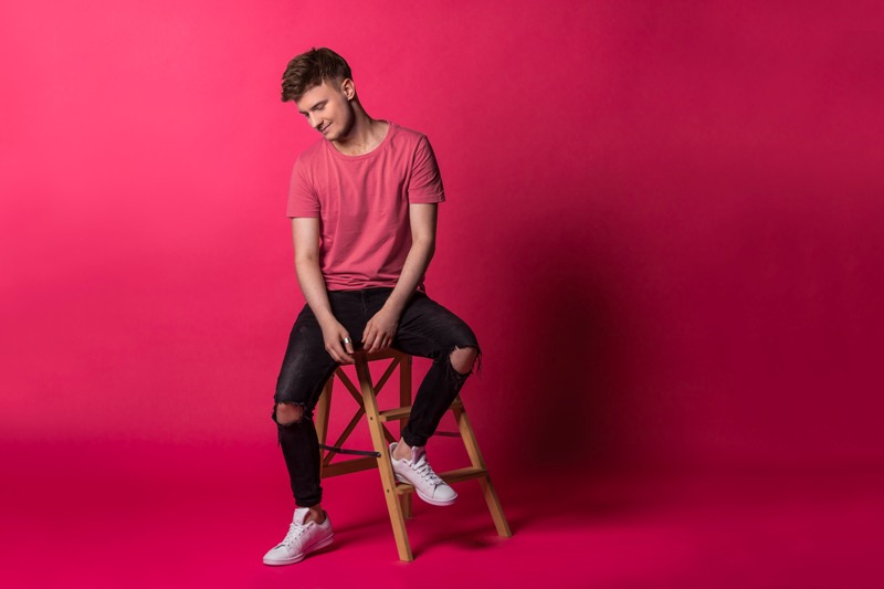 TONI: „Rosa Elefant“ ist charttauglicher Deutschpop inklusive Mutmach ...