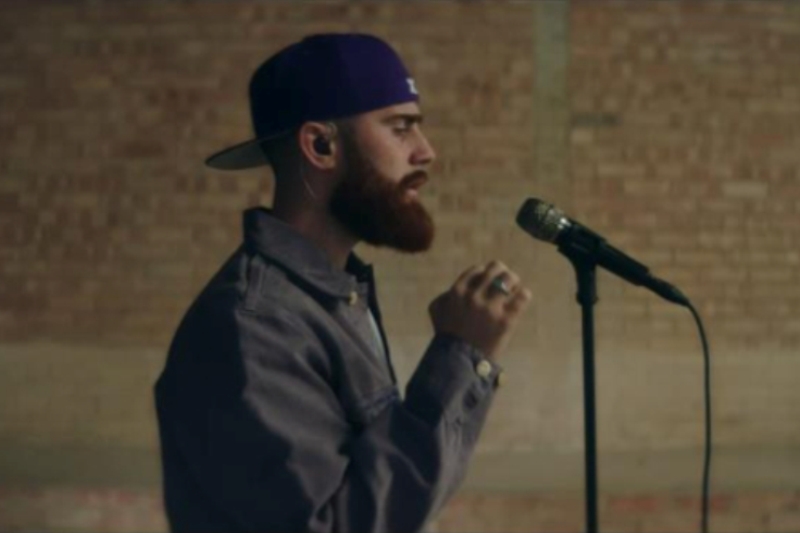 Sam Tompkins: „Lose It All“ als große gefangen nehmende Ballade - Music ...